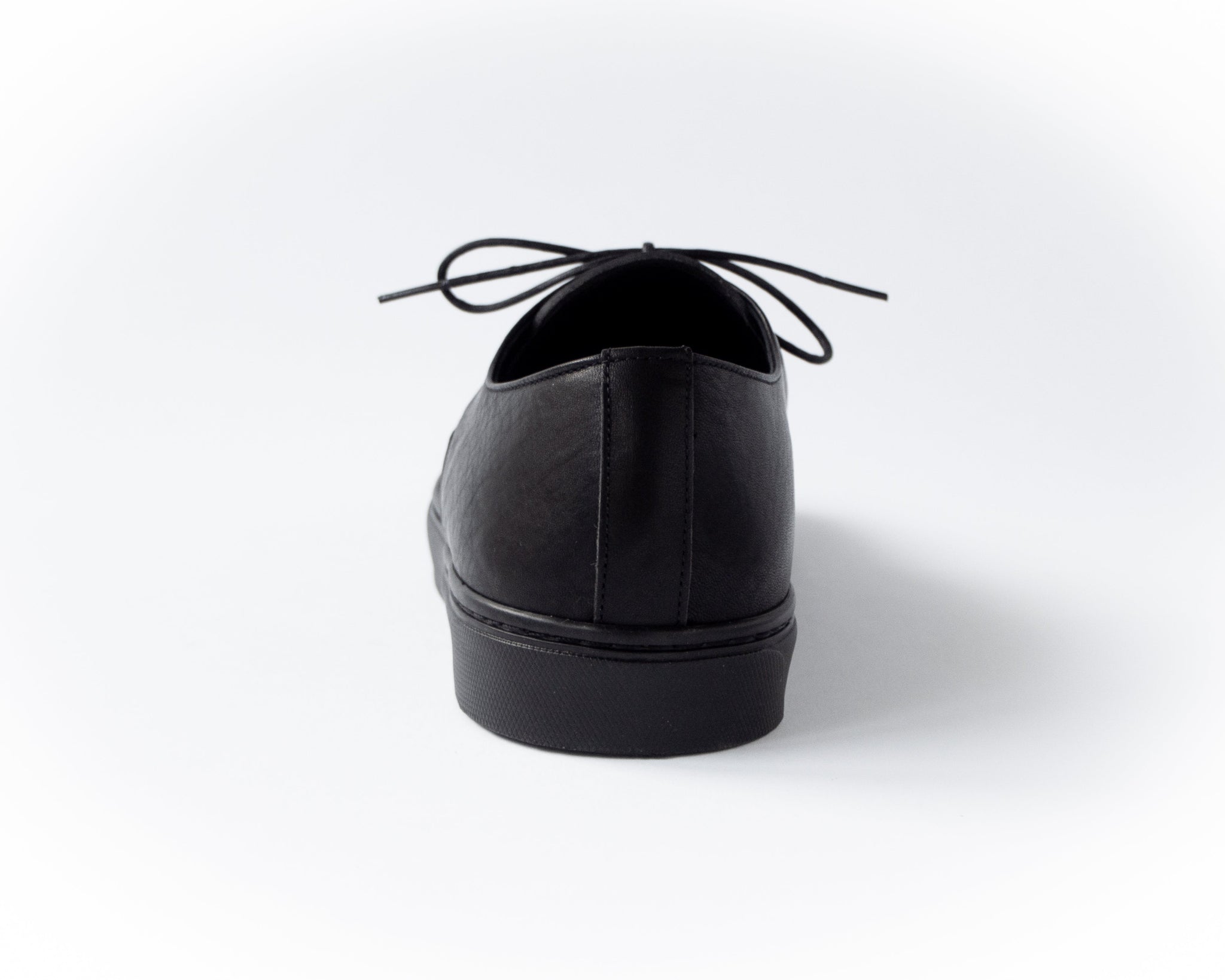 栃木レザー 外羽根レザースニーカー 【Bath バース/ブラック】 ビジネス・オンオフ兼用 黒 メンズ TOSS 日本製 Made in